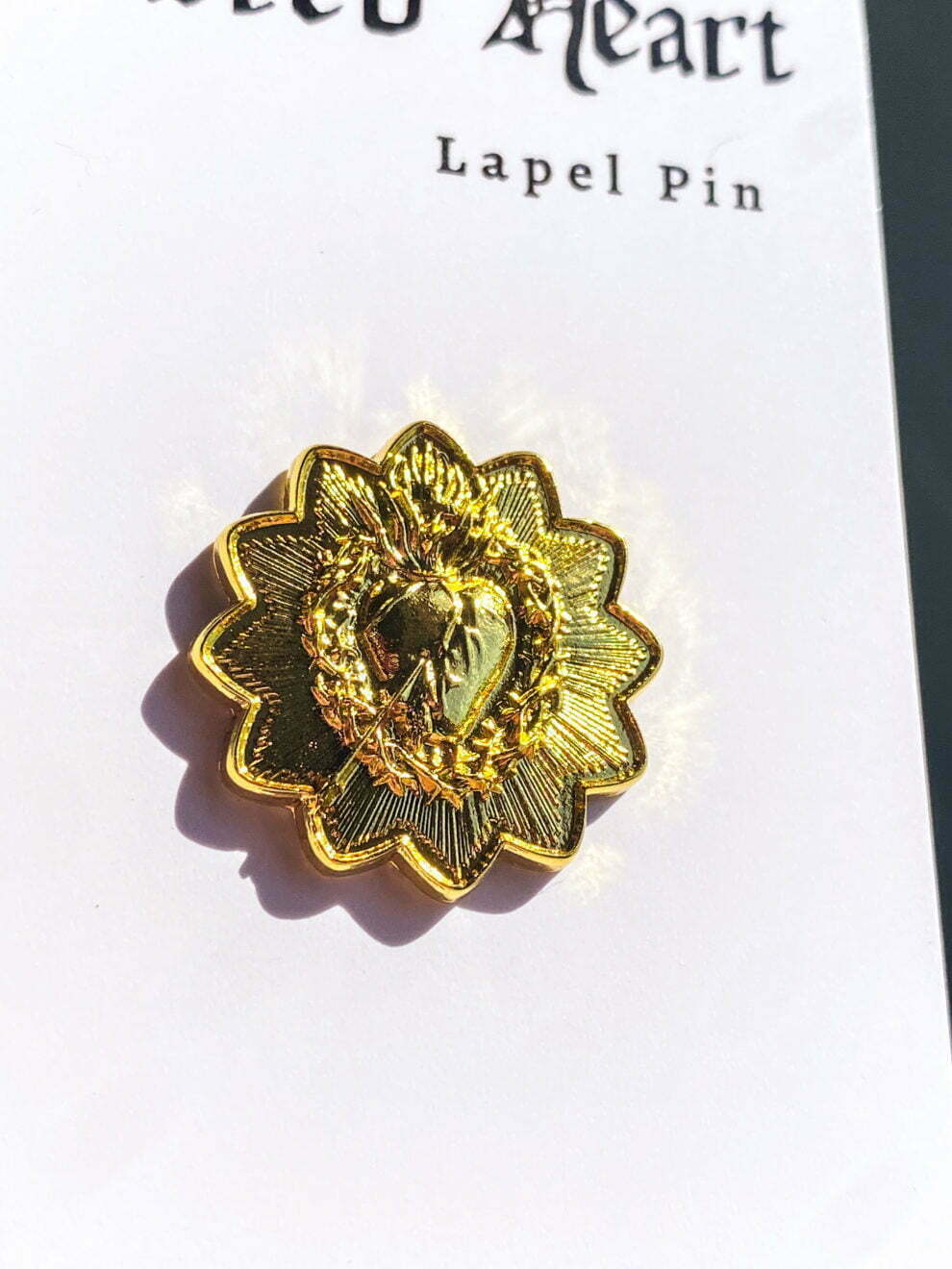 Sacred Heart -Gold metal lapel pin- Vintage style - Catholic Artisan ...